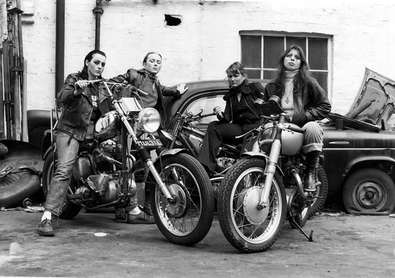 Women in Vintage Motorcycle Photography - YouMotorcycle